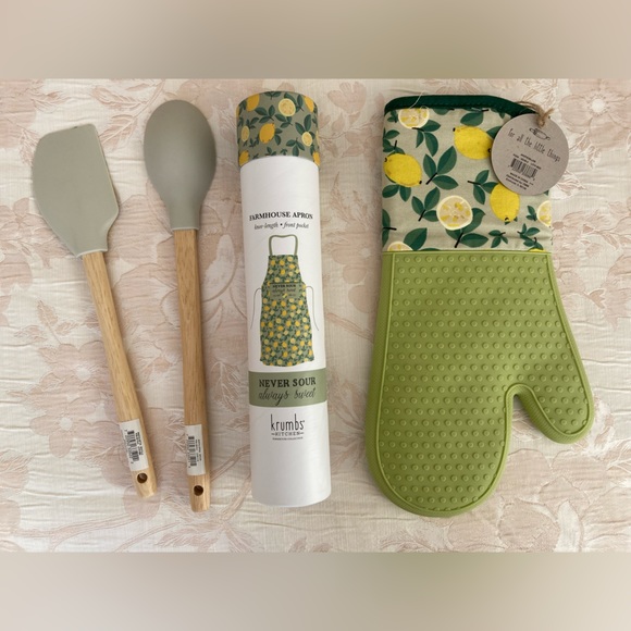 Krumbs Kitchen | Kitchen | Lemon Farmhouse Style Kitchen Utensils ...